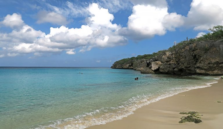 Snorkeling Little Knip Beach - Fish And A Lively Coral Reef